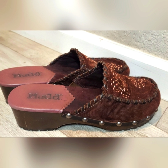 Mudd | Shoes | Vintage Y2k Mudd Floral Clogs Womens 9 Gorgeous Leather ...